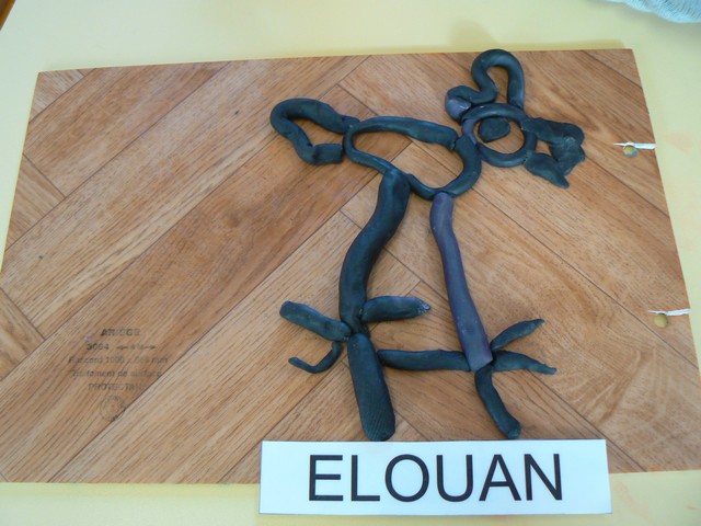 des poules en pâte à modeler - École du Tourneur